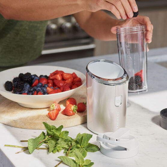 Cuisinart Frullatore portatile | RPB100E | Cuisinart Italia